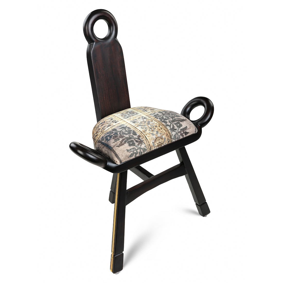 Saddleback Chair – Antique Design, Modern Comfort – Artychoke